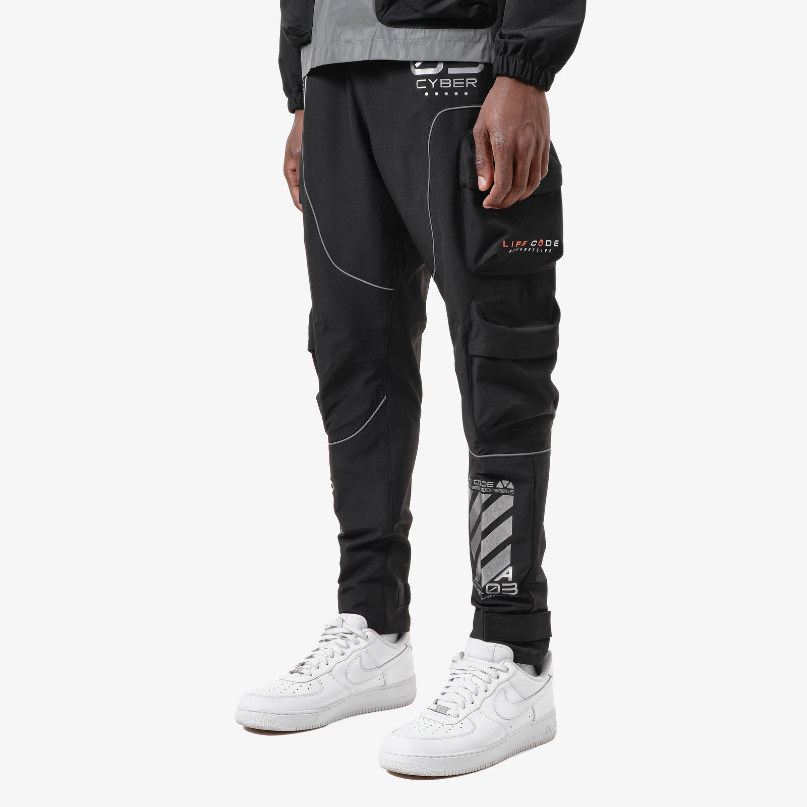 P20. BLACK 3M CARGO PANTS – LIFE CODE