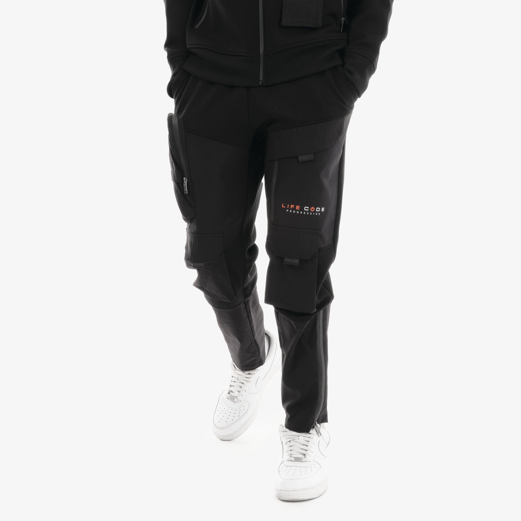 P32. BLACK UTILITY TECH FLEECE PANTS – LIFE CODE
